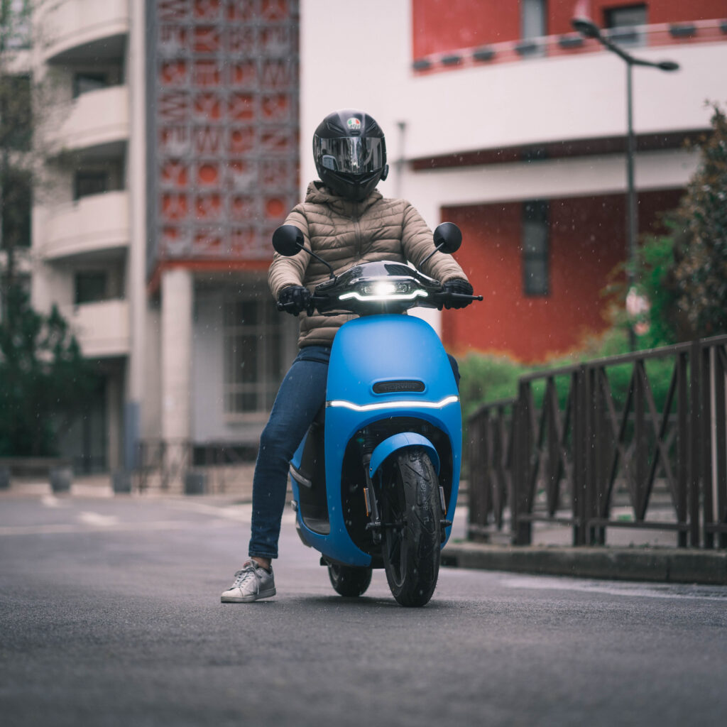 Horwin EK1 Electric Moped - Kruz Electric